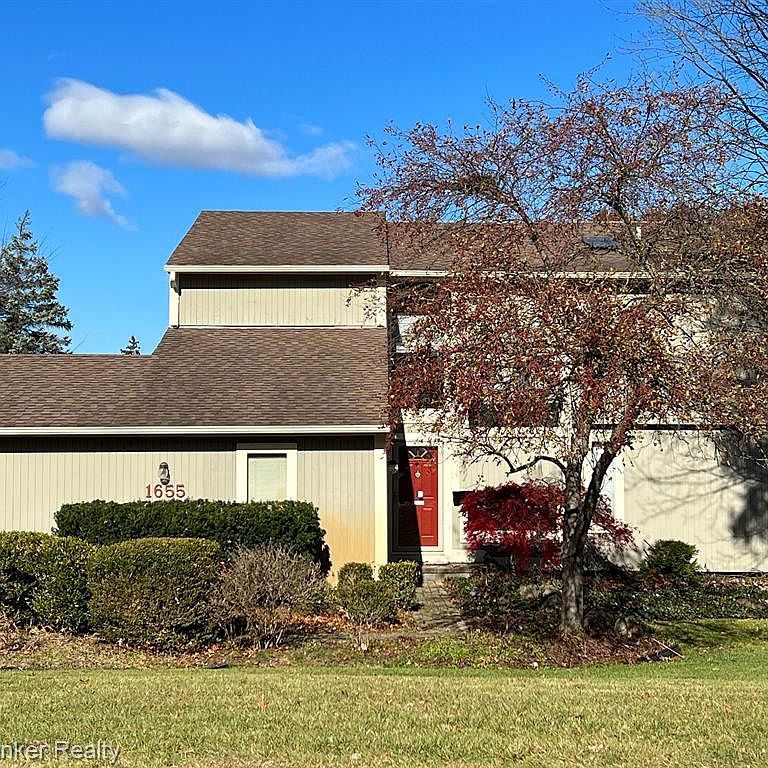 1655 Spruce Dr, Commerce Township, MI 48390 | MLS #23146018 | Zillow