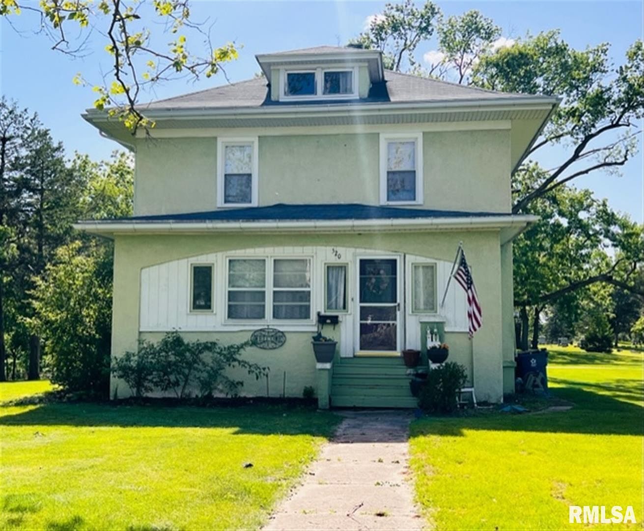 520 Mill St, Toronto, IA 52777 | Zillow