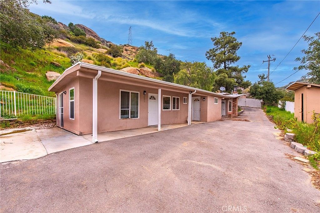 681 Box Canyon Rd, Canoga Park, CA 91304 | Zillow