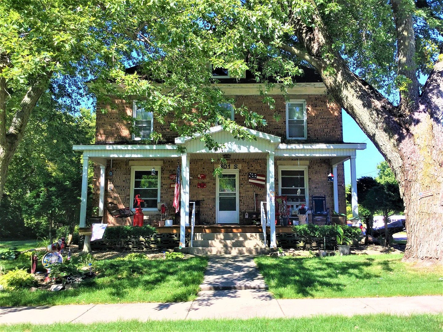 301 S 3rd St, Fisher, IL 61843 | Zillow