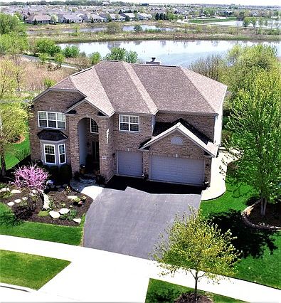 2933 Kelly Dr, Elgin, IL 60124 | Zillow