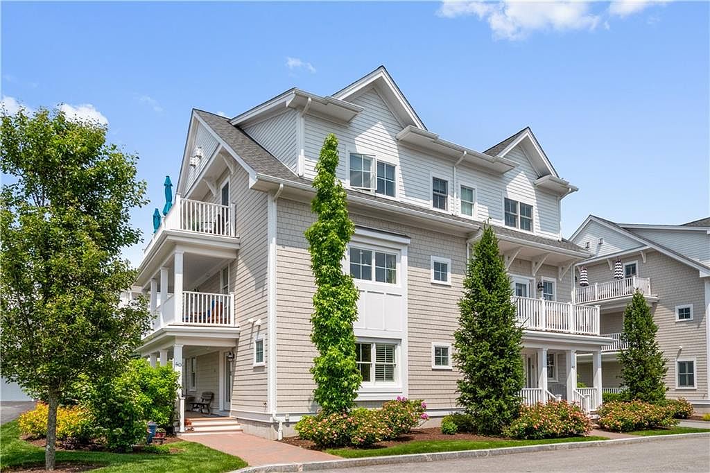 40 Kettle Point Ave, East Providence, RI 02914 | Zillow