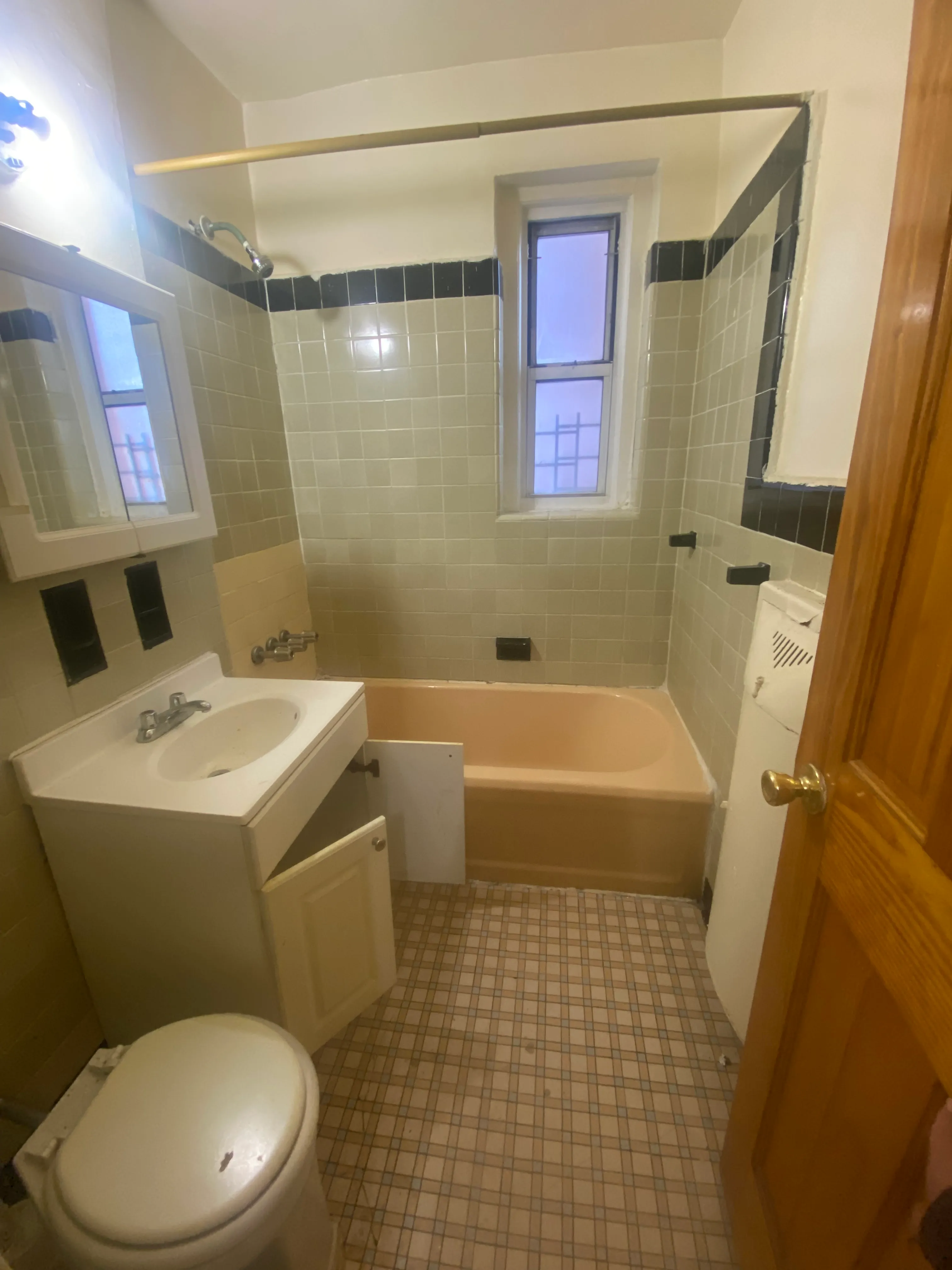 580 East 17th Street #2H in Ditmas Park, Brooklyn | StreetEasy