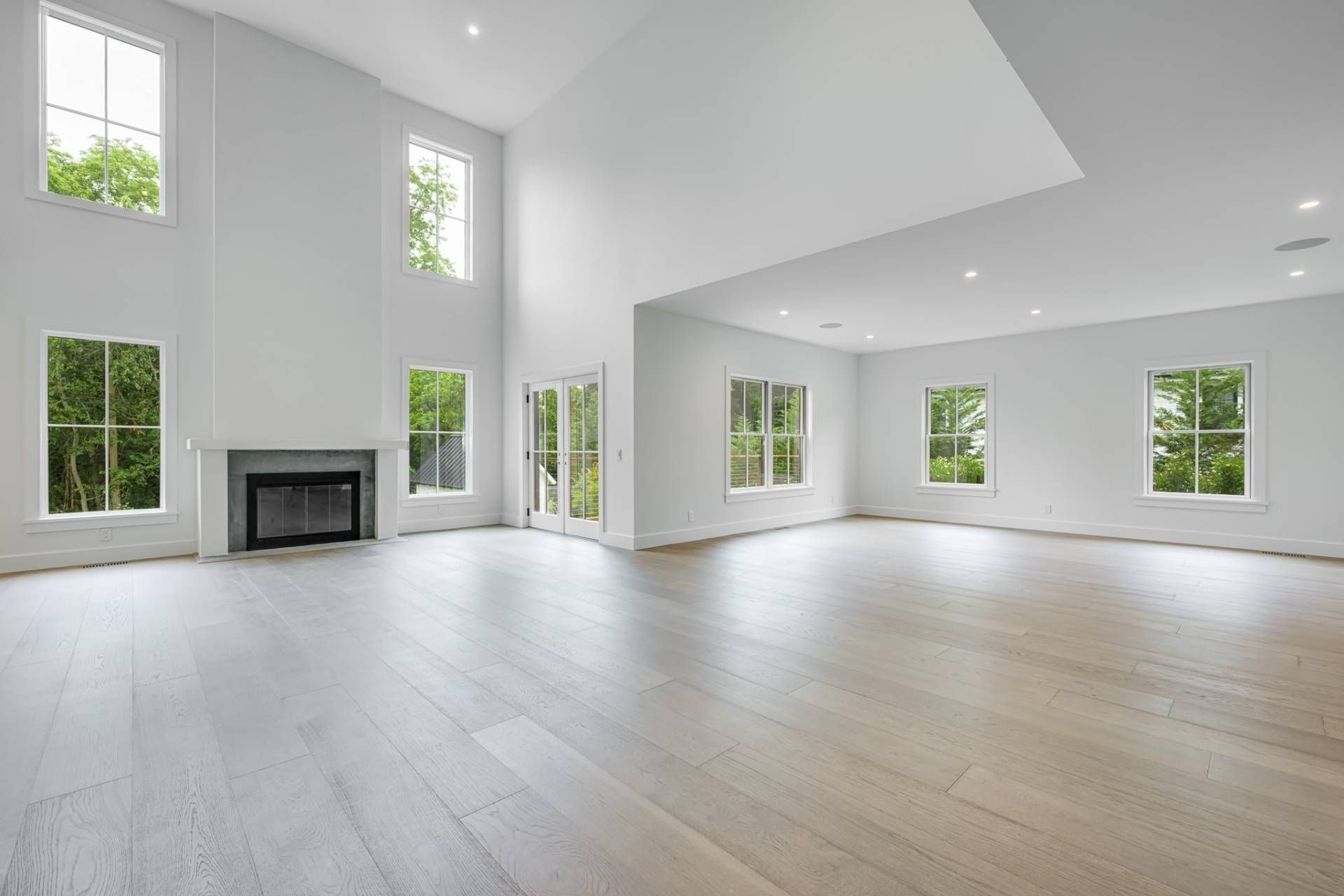 9 Kings Ln, Southampton, NY 11968 | Out East