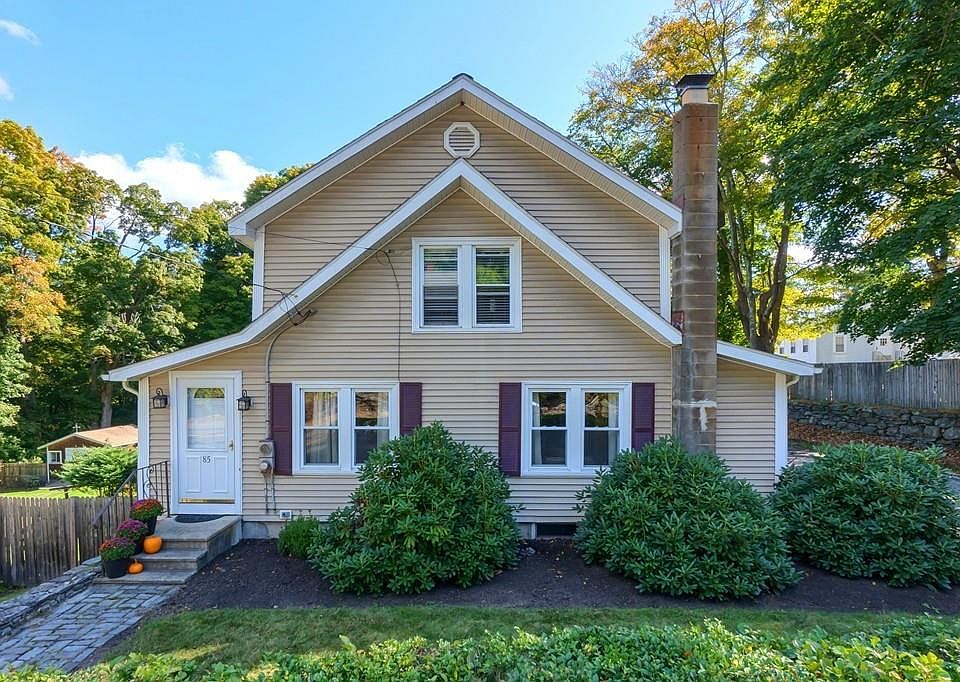 85 W Main St, Millbury, MA 01527 | Zillow