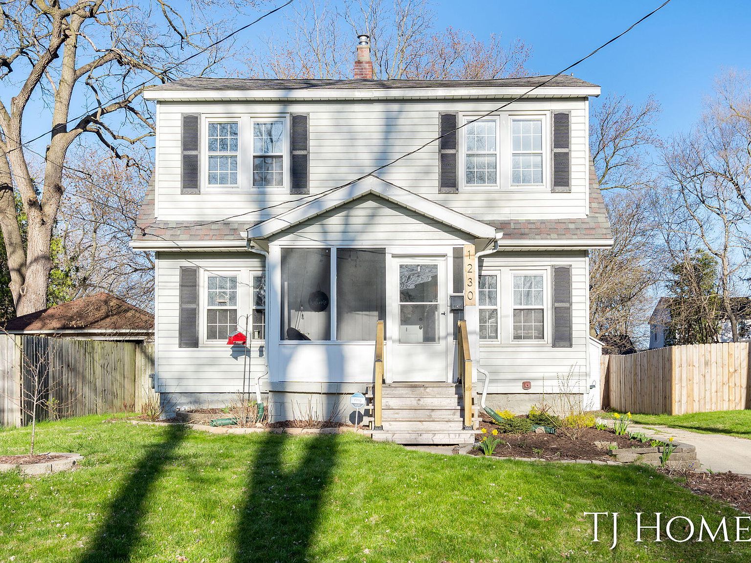 1230 Edith Ave NE, Grand Rapids, MI 49505 | Zillow