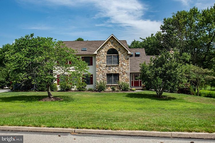 315 Lyndon Dr, Downingtown, PA 19335 | Zillow