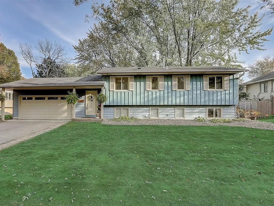 13672 Everest Ave, Apple Valley, MN 55124 | Zillow