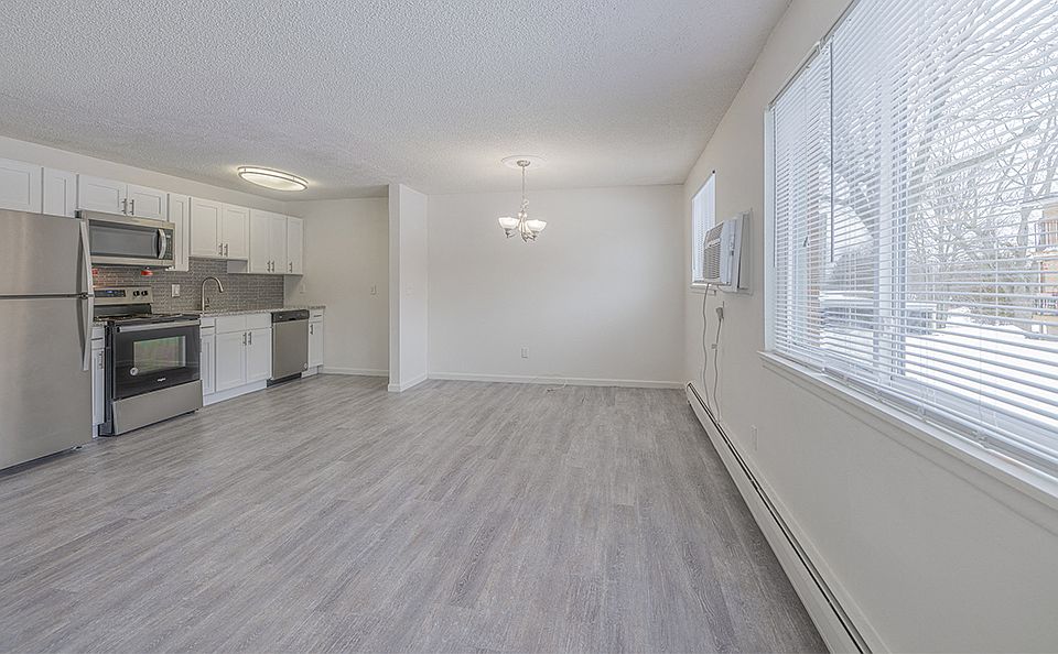 Creek Hill Apartment Homes - 1700 Empire Blvd Webster NY | Zillow