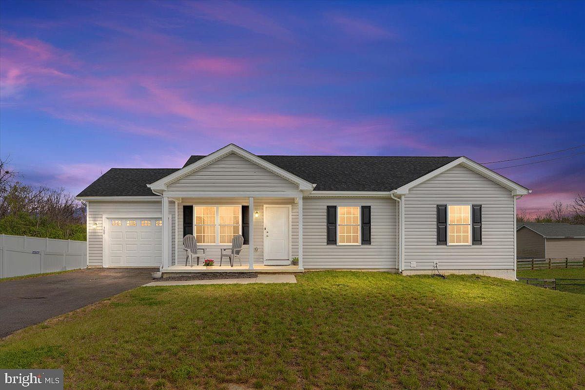 300 Hannah Ln, Bunker Hill, WV 25413 | Zillow