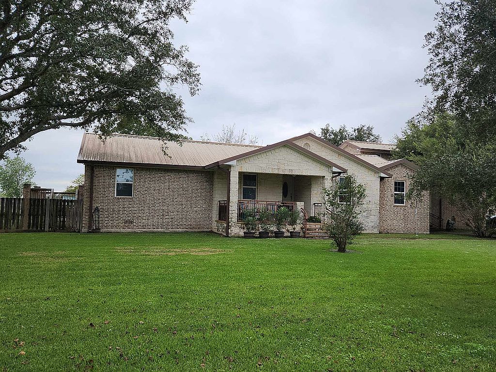 16706 McLean Rd E, Pearland, TX 77584 | Zillow