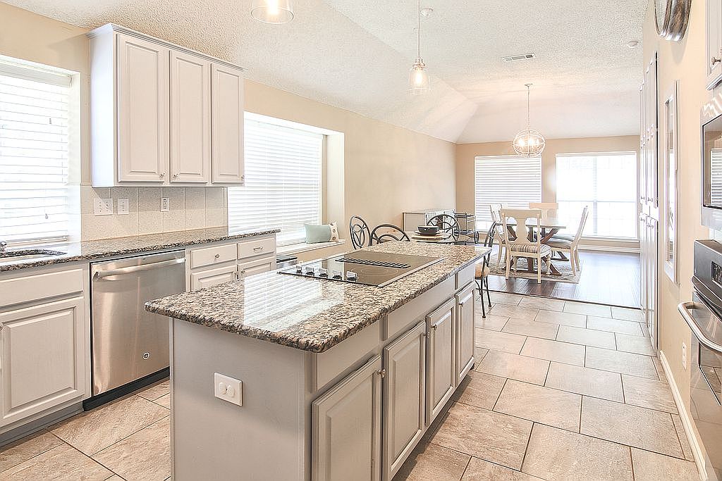 6101 Fox Hunt Dr, Arlington, TX 76001 | Zillow