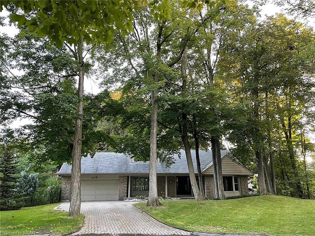 397 Arden Pl, Waterloo, ON N2L 2N8 | Zillow