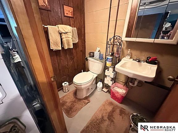 301 Pohocco Ave, Leshara, NE 68064 | Zillow