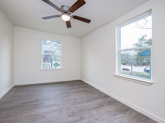 2704 Bolivar St, Denton, TX 76201 | MLS #20262055 | Zillow