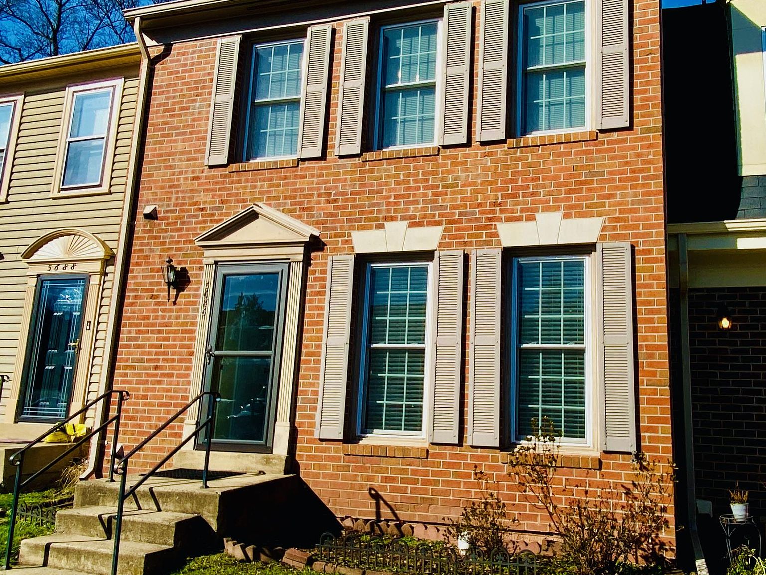 5686 Chapel Run Ct, Centreville, VA 20120 | Zillow