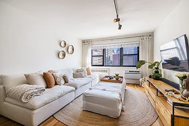 Chadwin House at 140 7th Avenue in Chelsea : Sales, Rentals, Floorplans ...