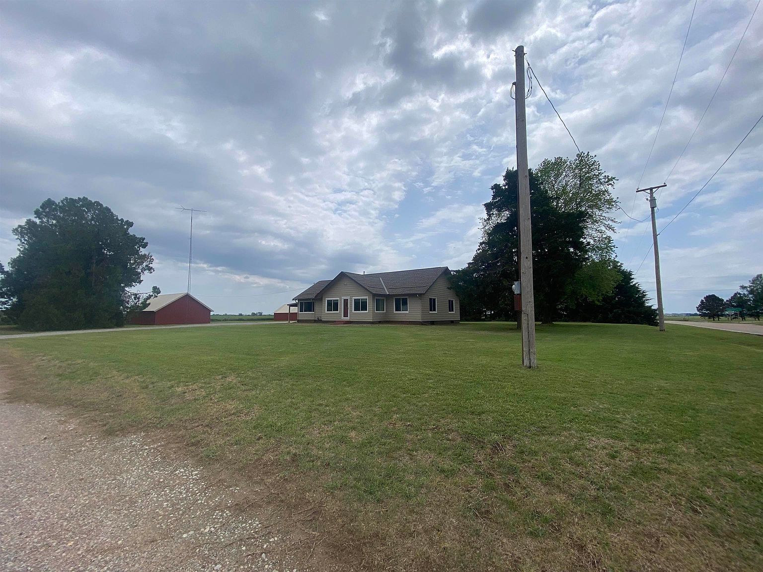 52 S 179th, Anthony, KS 67003 | Zillow