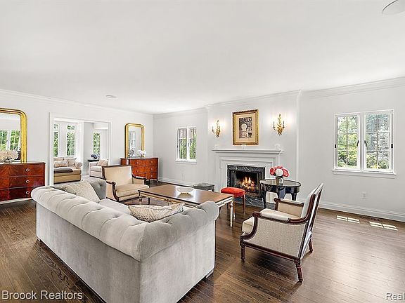 2105 Wallingford Rd, Ann Arbor, MI 48104 | MLS #20230049316 | Zillow