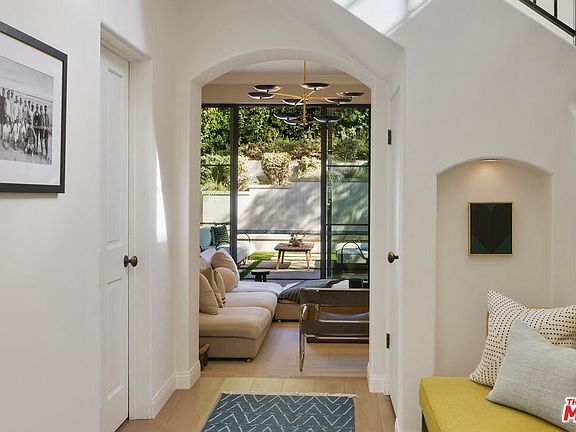 13439 Java Dr, Beverly Hills, CA 90210 | MLS #25531027 | Zillow
