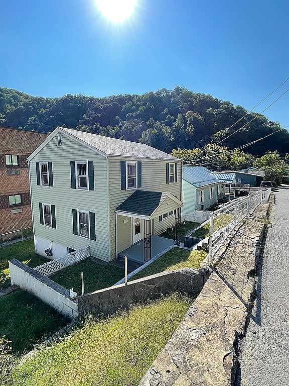 80 Central Ave, Welch, WV 24801 | Zillow