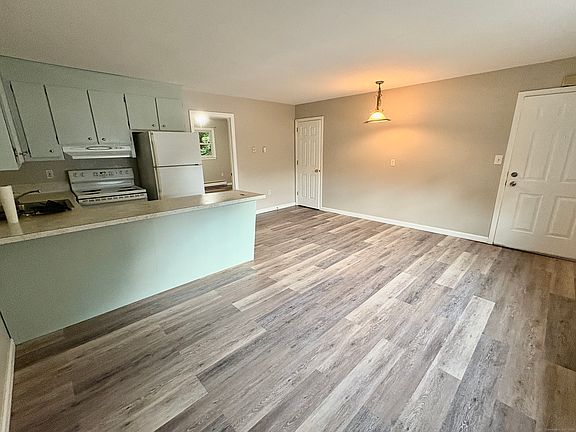 3 Peggy Ln, Niantic, CT 06357 | Zillow