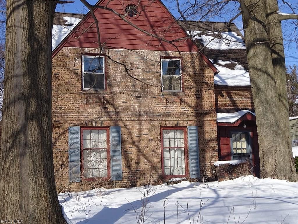 16817 Fernway Rd, Shaker Heights, OH 44120 | Zillow