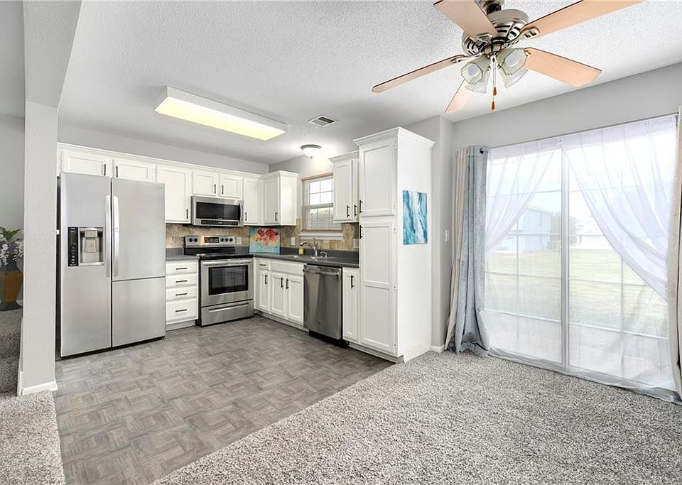 5845 NW Plantation Ln #200-C, Lees Summit, MO 64064 | Zillow