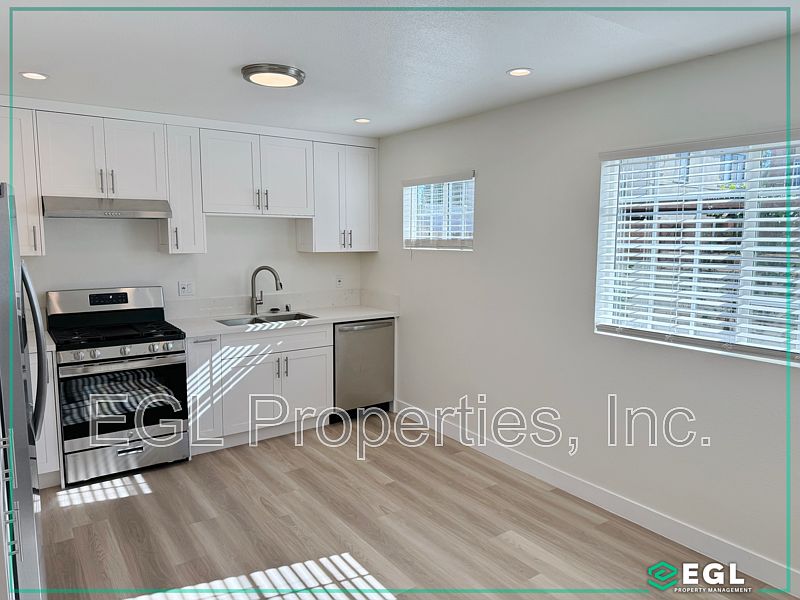 3142 W 43rd Pl, Los Angeles, CA 90008 | Zillow