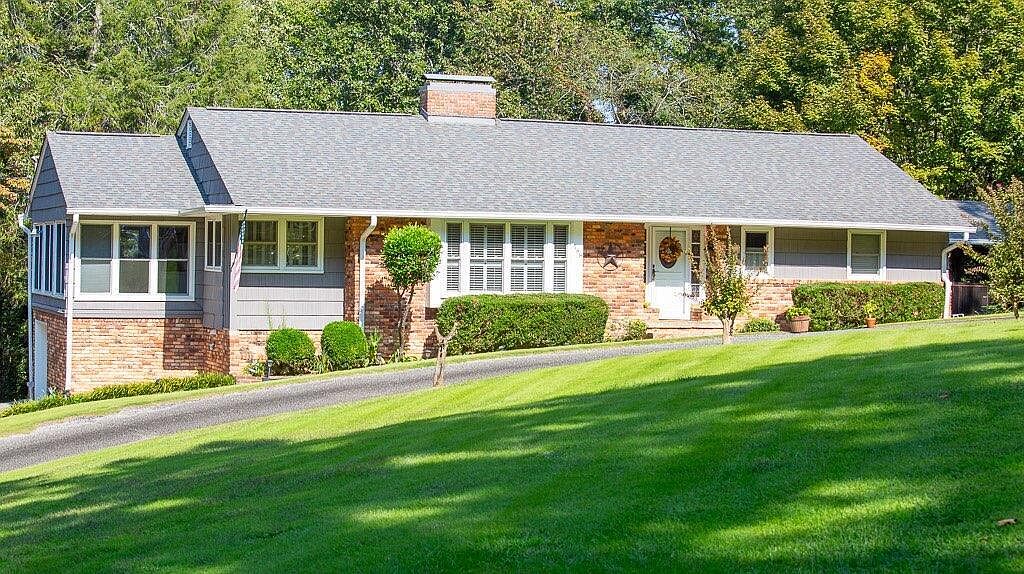 188 Hillendale Dr, Toccoa, GA 30577 | MLS #10206408 | Zillow