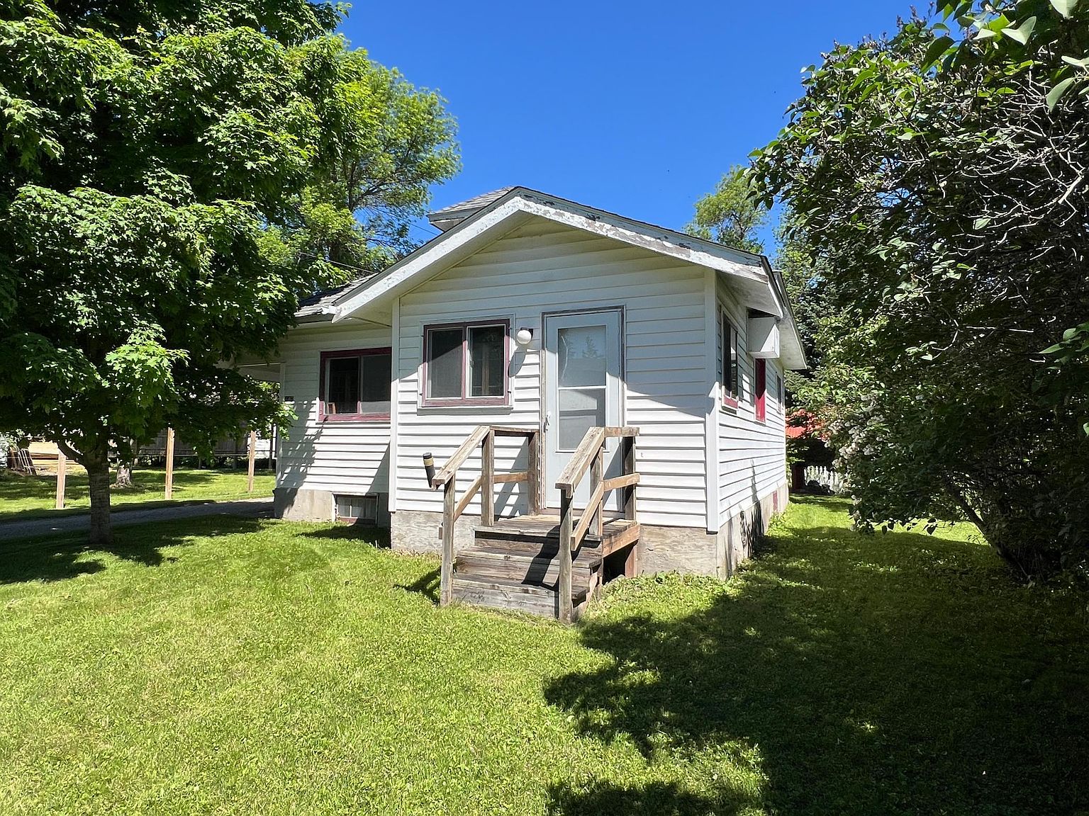 140 4th St NE, Mcintosh, MN 56556 | Zillow