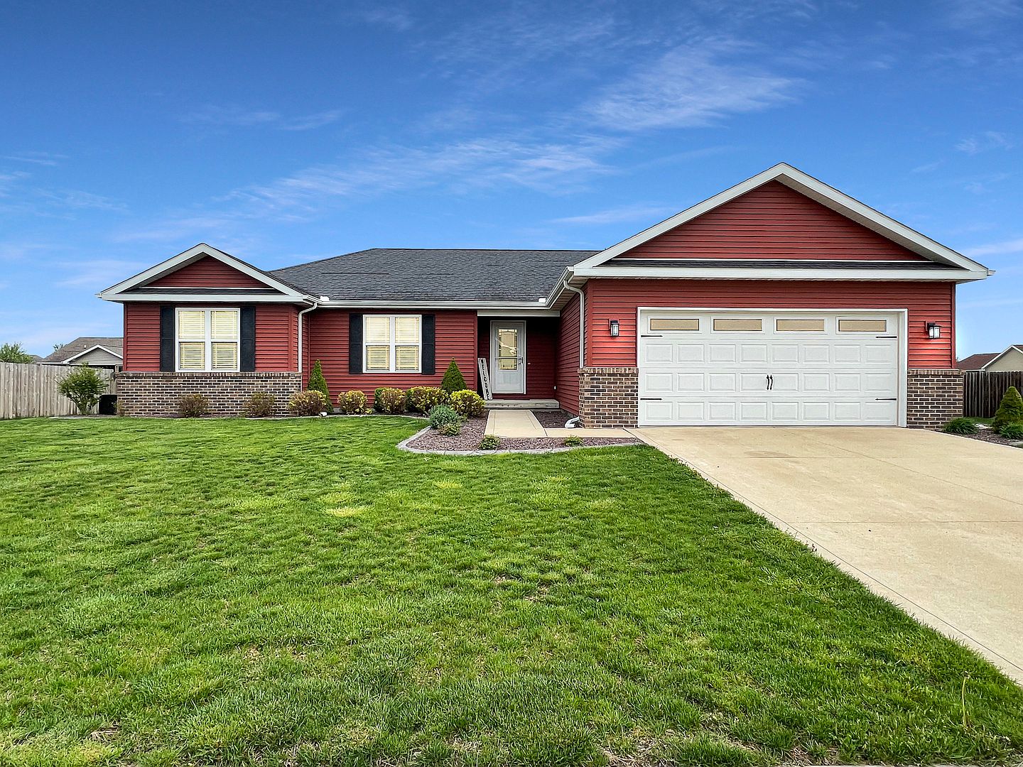 310 W Lincoln St, Fisher, IL 61843 | Zillow