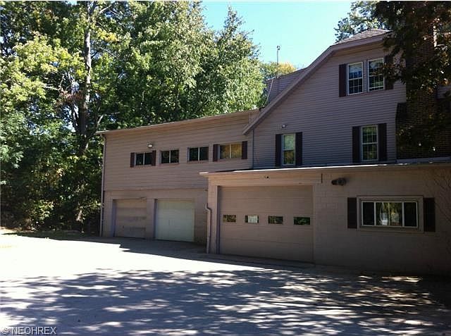 8707 Howland Springs Rd SE, Warren, OH 44484 | Zillow