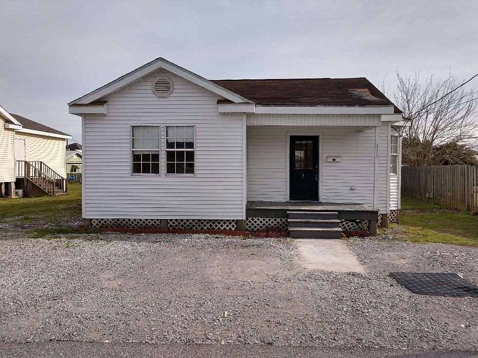 133 Pershing St, Golden Meadow, LA 70357 | Zillow