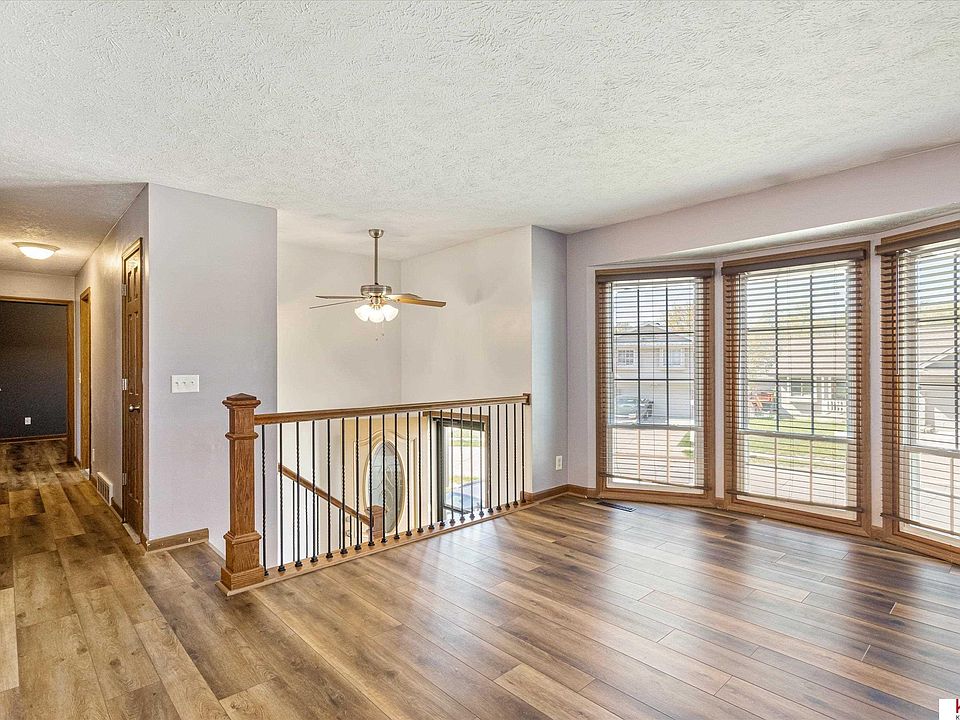 12666 Grand Ave, Omaha, NE 68164 | MLS #22309248 | Zillow