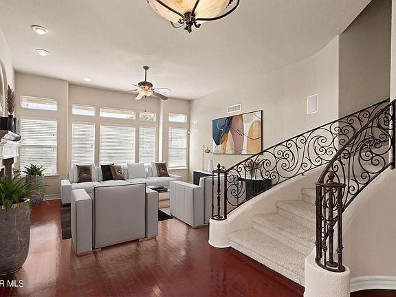 25 Sun Point Ln El Paso Tx 79912 Zillow