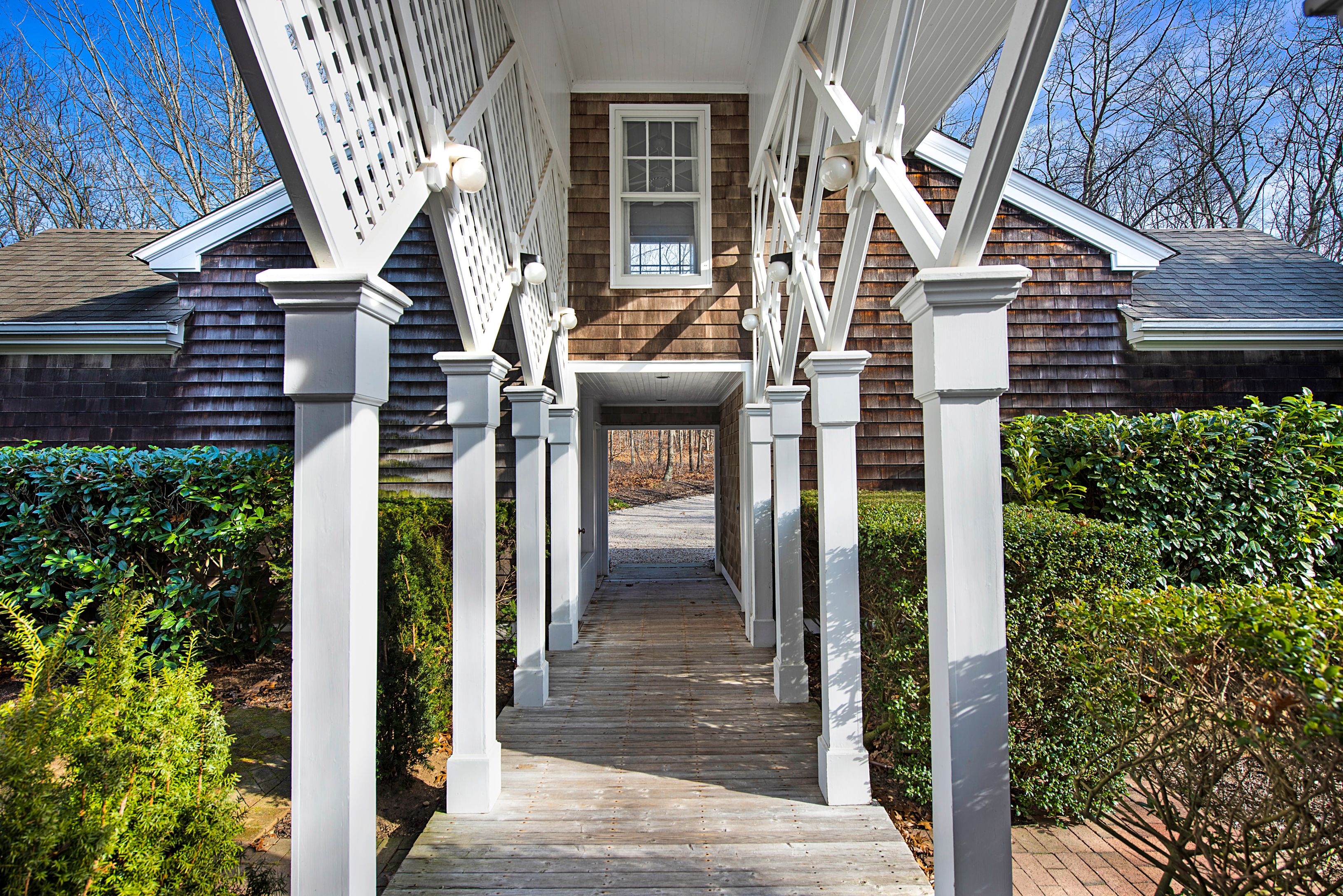 17 Deer Ridge Trl, Water Mill, NY 11976 | Out East