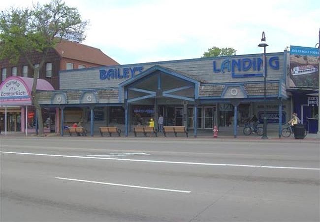 131 Broadway, Wisconsin Dells, WI 53965 | Zillow