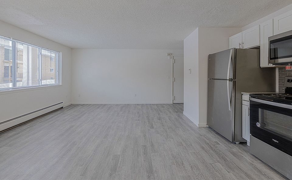 Creek Hill Apartment Homes - 1700 Empire Blvd Webster NY | Zillow