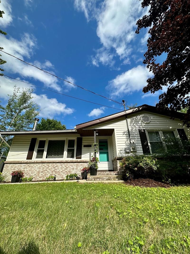 220 N 8th St, Harrisville, MI 48740 | MLS #077-23-0031 | Zillow