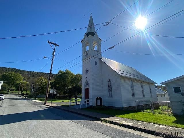 138 Chestnut St, Manns Choice, PA 15550 | Zillow