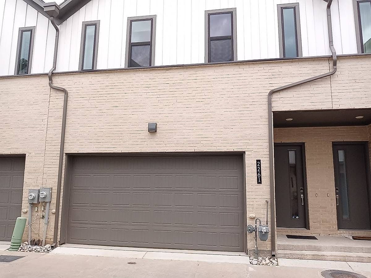 2261 Rook Dr, Dallas, TX 75211 | Zillow