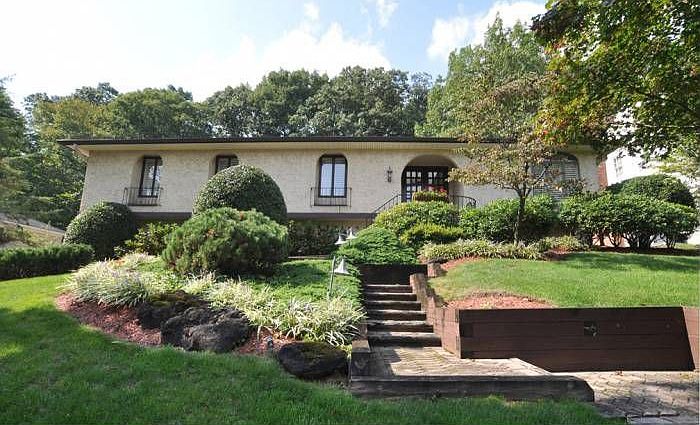 1143 Ridge Dr, Mountainside, NJ 07092 | Zillow