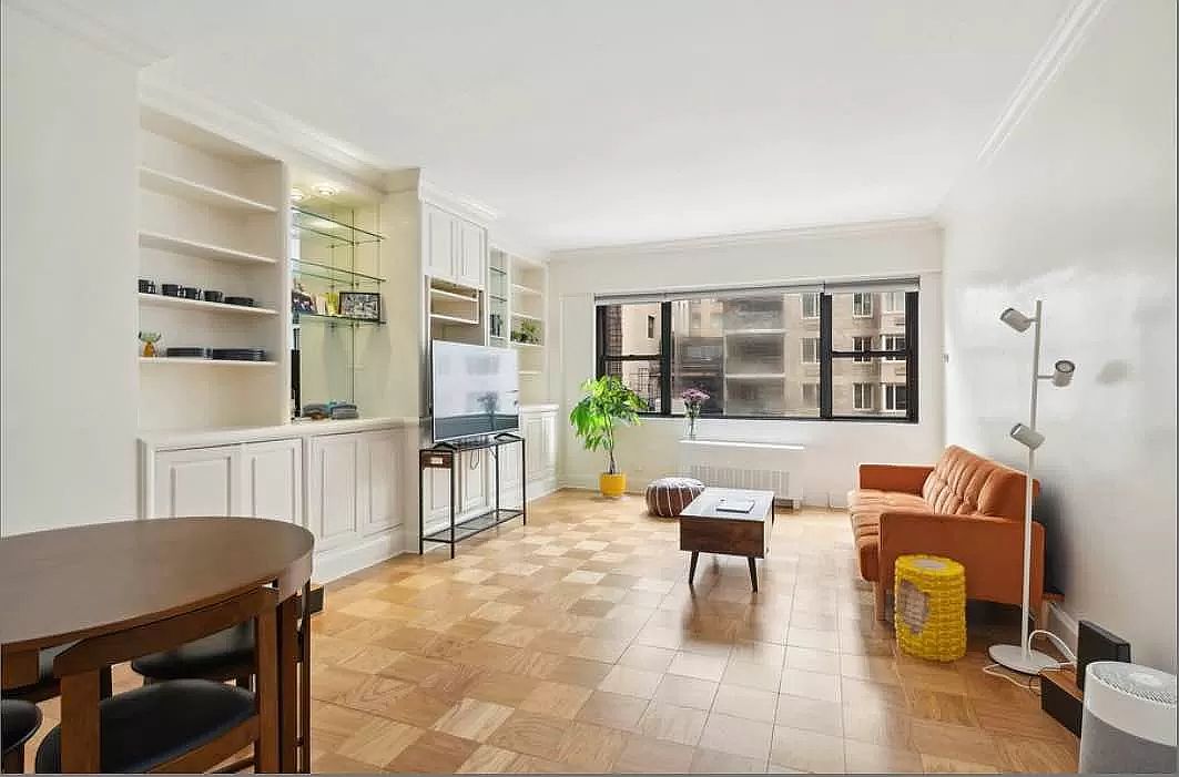 58 W 58th St APT 5B, New York, NY 10019 | MLS #1710431 | Zillow