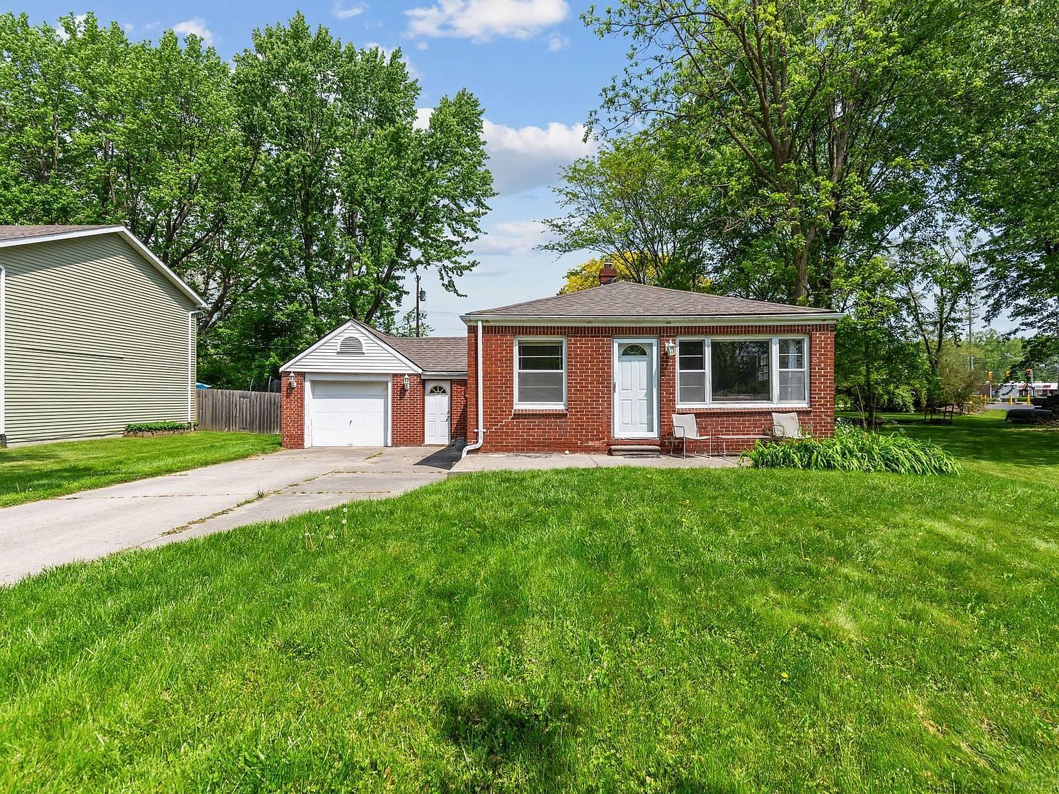 46851 Patnick Dr, Macomb, MI 48042 | Zillow