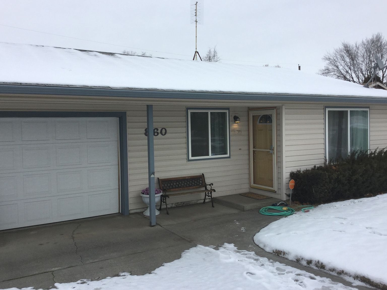 860 W Highland Ave, Hermiston, OR 97838 | Zillow