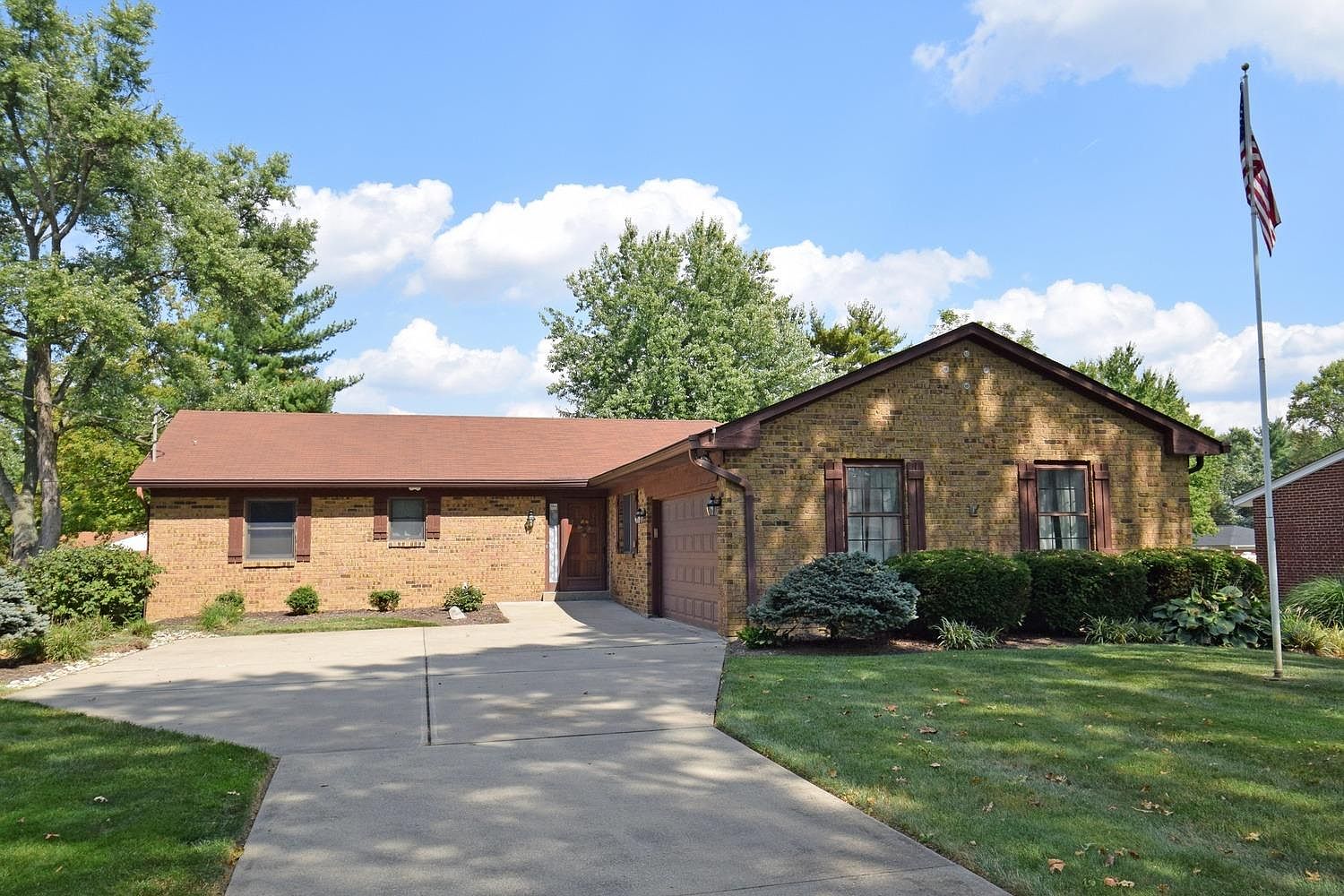4110 Sharonknoll Ct, Cincinnati, OH 45241 | Zillow