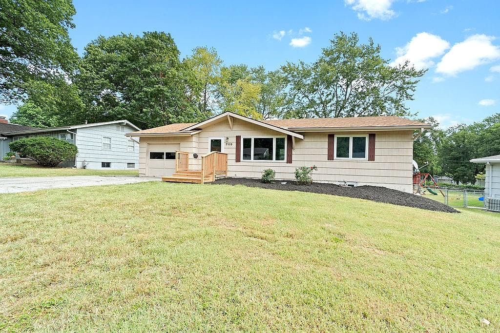 7119 Larsen Ln, Shawnee, KS 66203 | Zillow