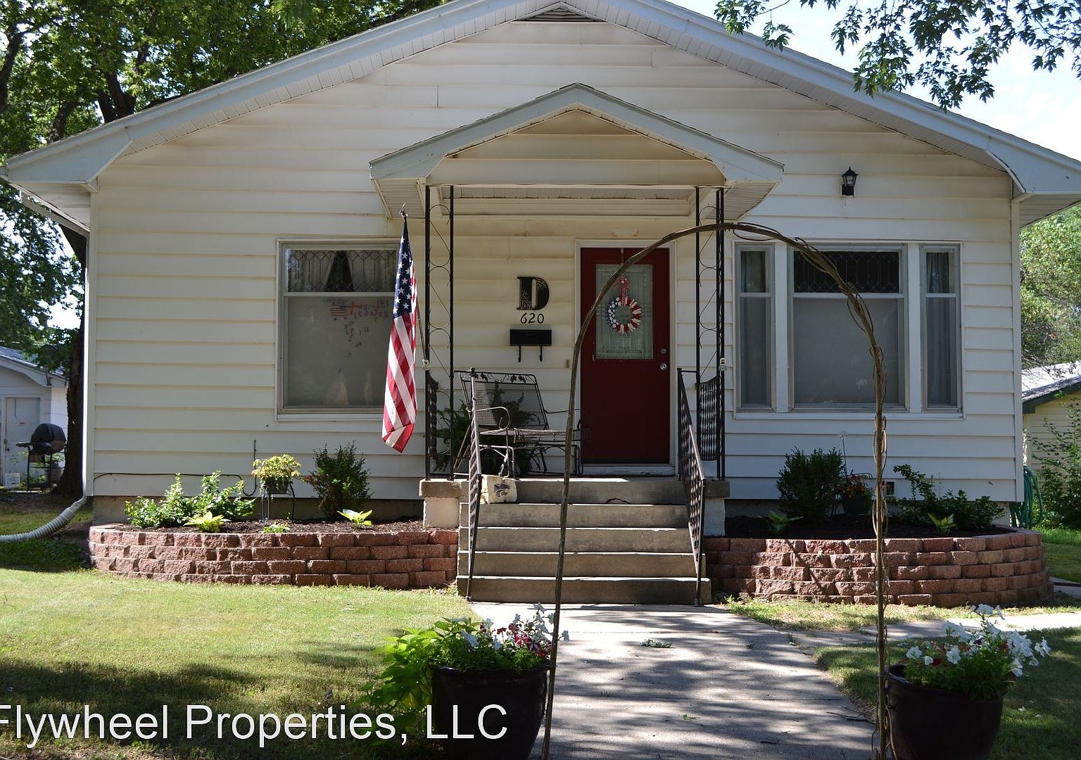 620 Blunt St, Clay Center, KS 67432 | Zillow