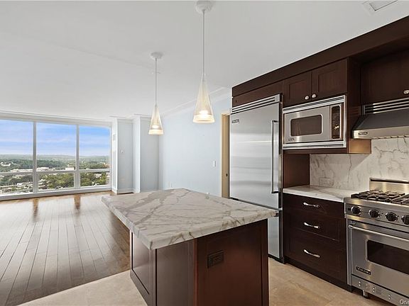 1 Renaissance Square UNIT 25F, White Plains, NY 10601 | MLS #H6269409 ...